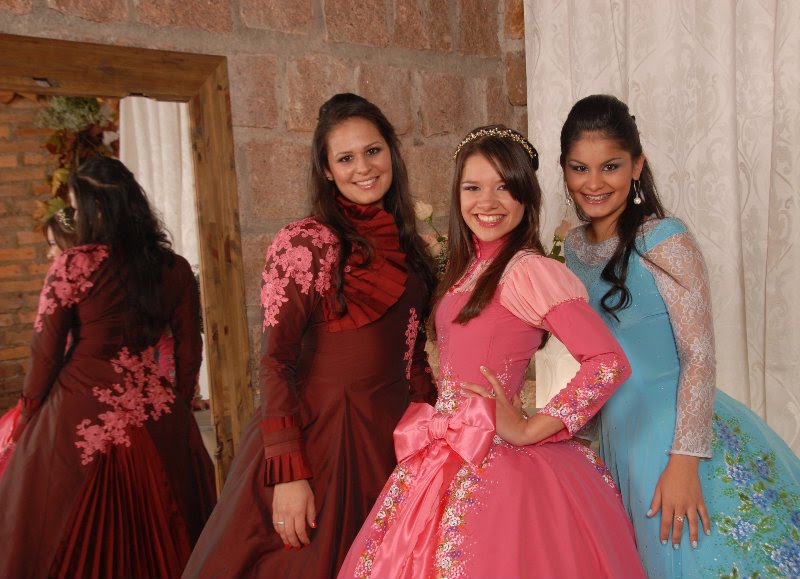 Freitas Moura Atelier: Vestidos de Prenda